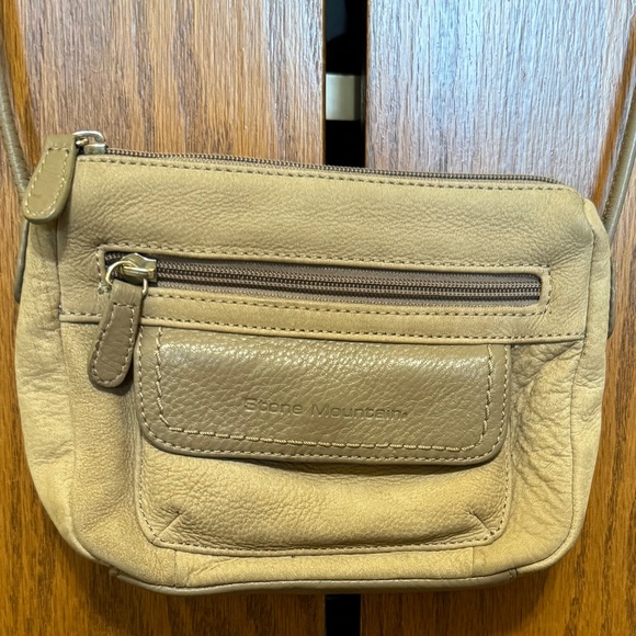 Stone Mountain Accessories | Bags | Stone Mountain Handbagcrossbody ...
